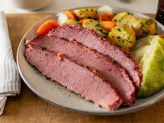 Classic Corned Beef with Cabbage & Potatoes