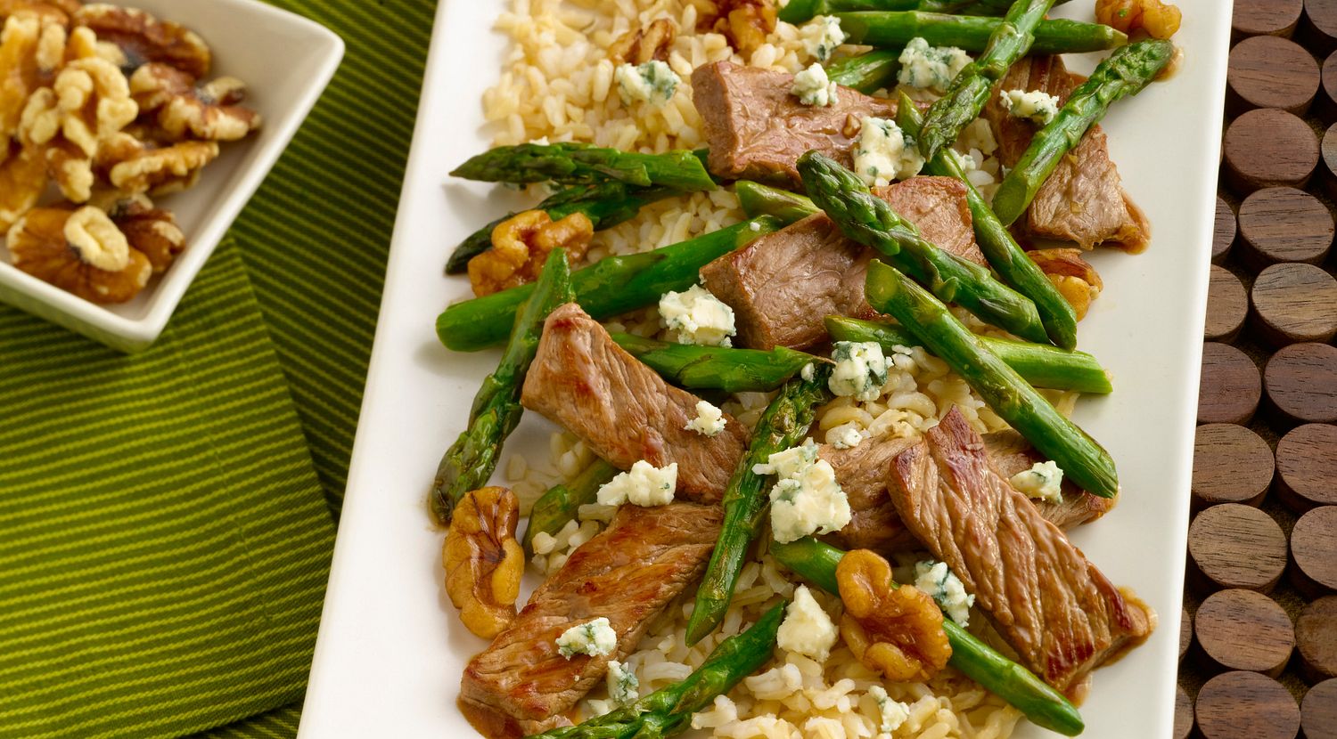 Steak, Asparagus & Walnut Stir-Fry | Beef Loving Texans