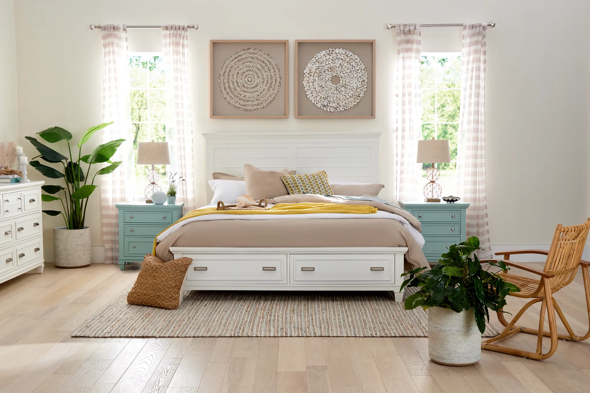 Cape Cod Ivory Panel Storage Bed