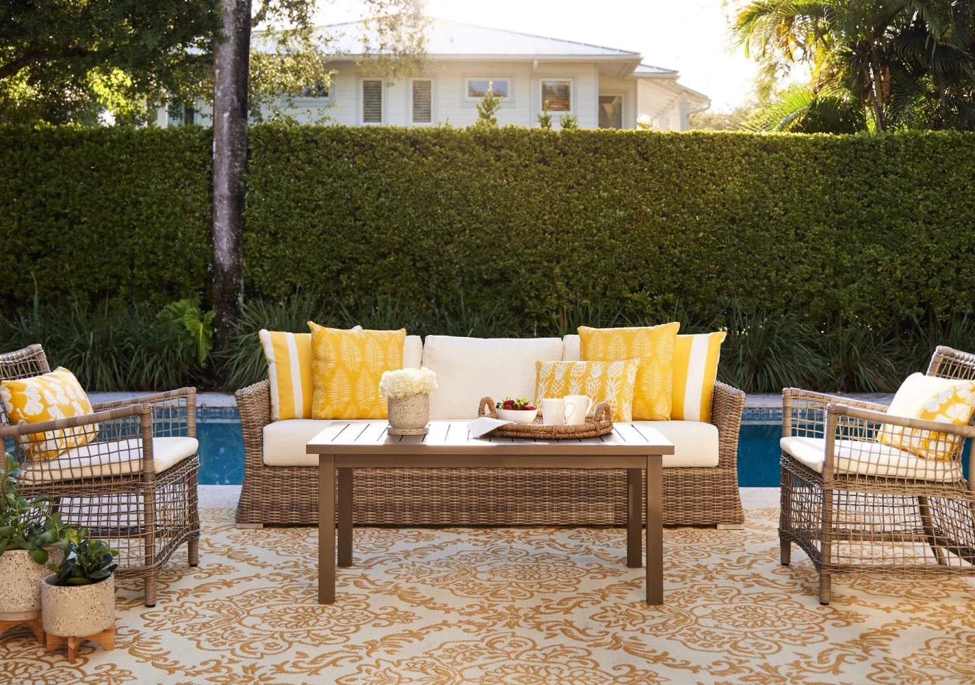 City furniture outdoor furniture store