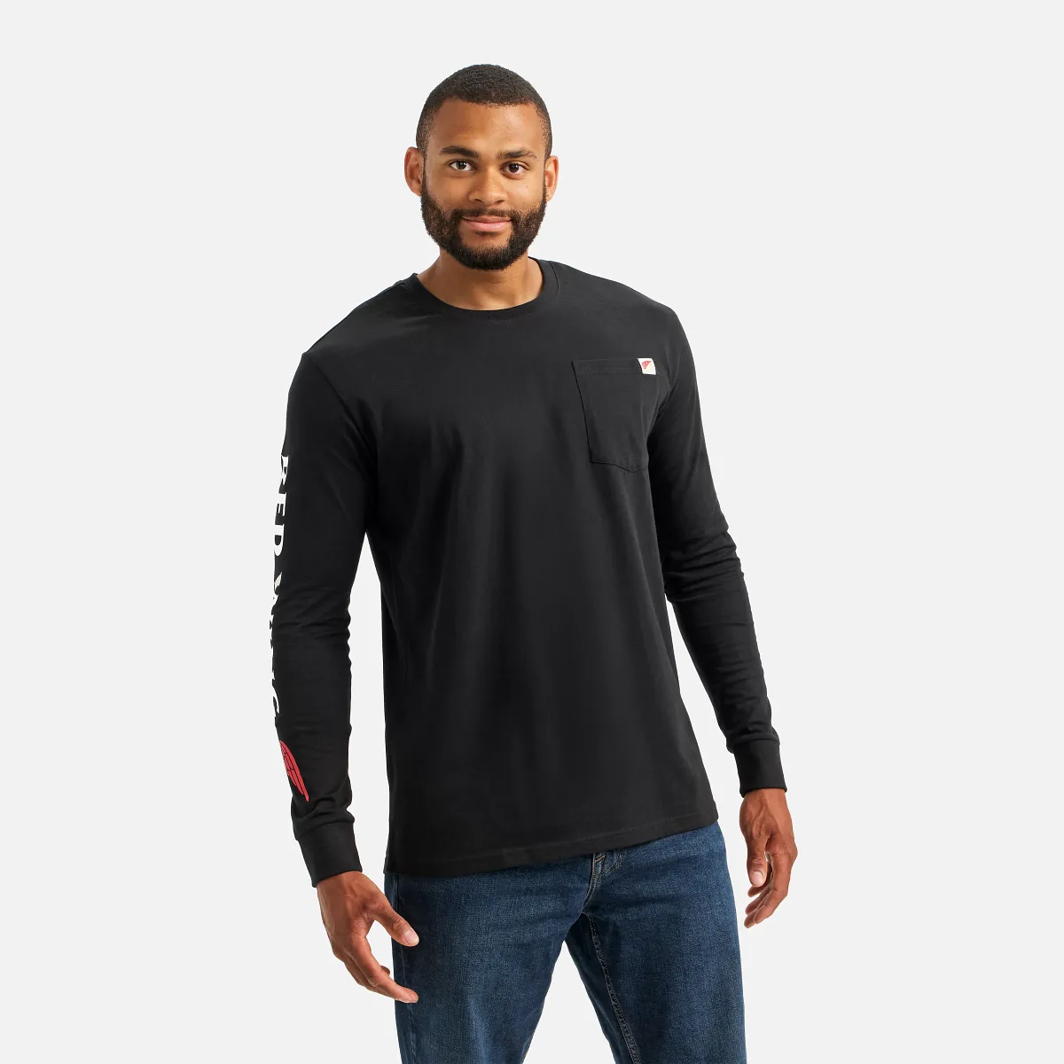 Men's Long Sleeve Classic Pocket Tee in Black 69581 | Red Wing Shoes